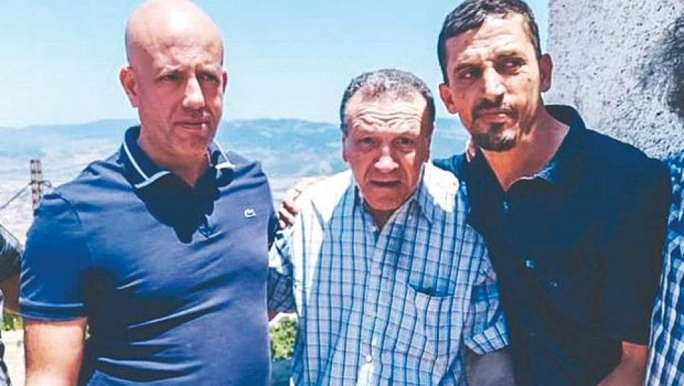 SOLIDARITÉ AGISSANTE : Le président de la JSK chez Loucif Hamani et ...
